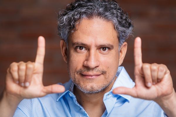 Luis Del Valle avance dans le cinéma dominicain et espagnol - Kariculture