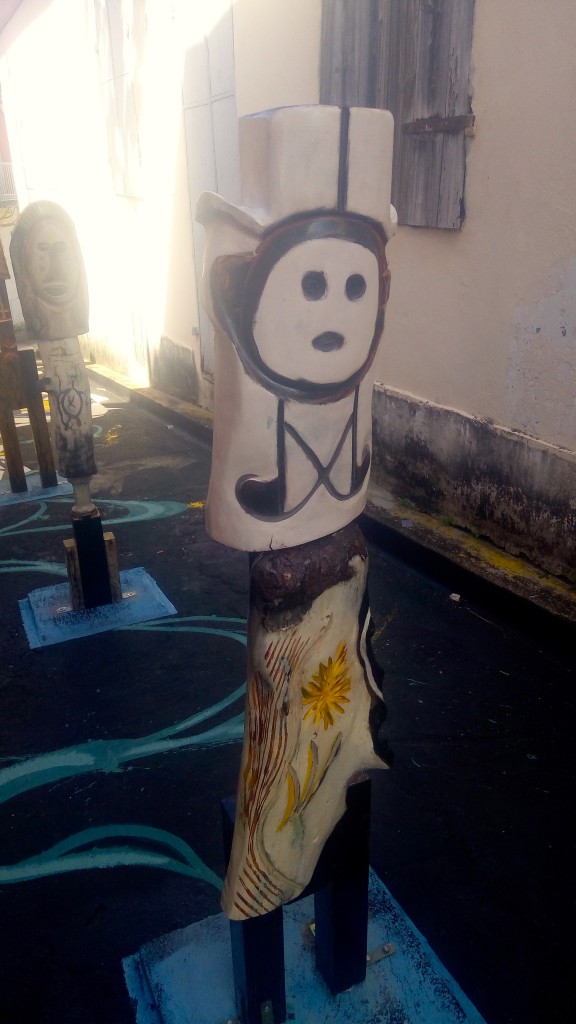 The work "Ôde à la Créolité" was vandalized in Basse-Terre - Kariculture