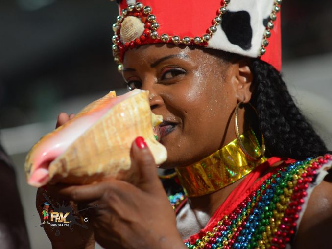 When Gran Bwabwa arrives at the Centre Culturel Sonis - Kariculture