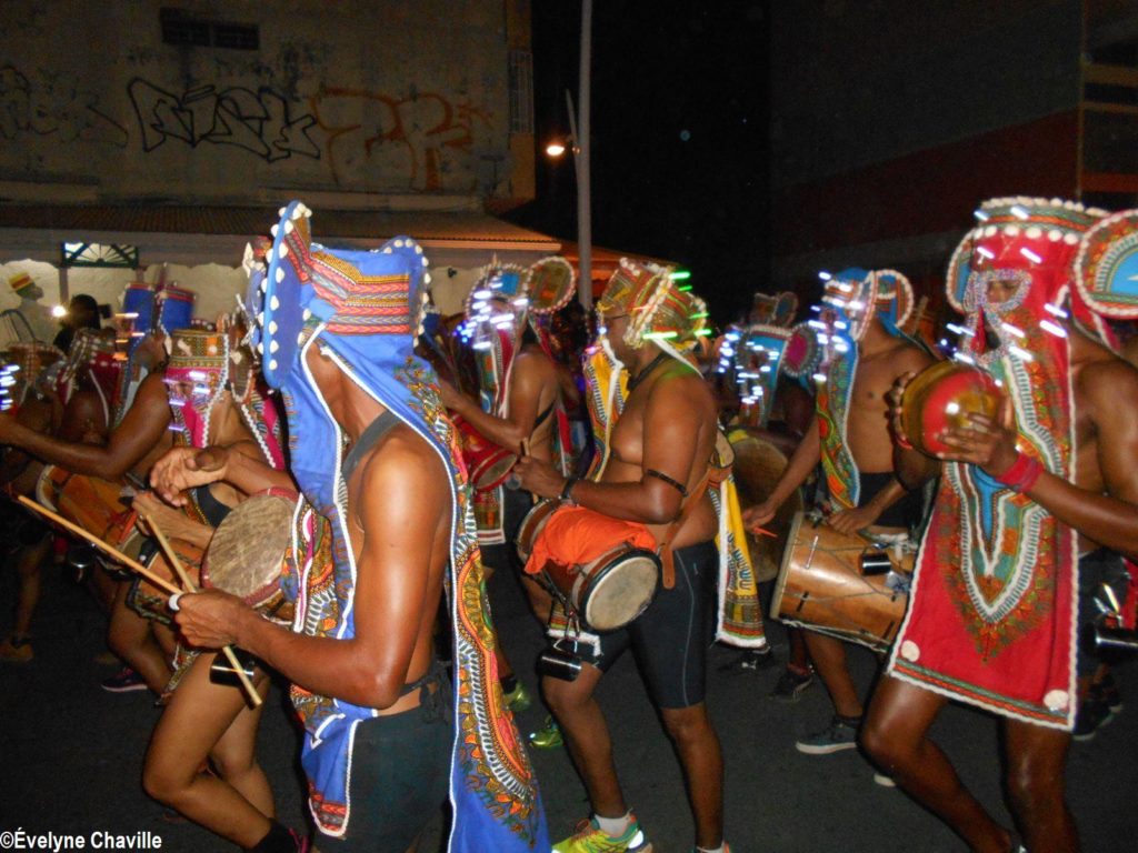 Rake 'n' scrape: the saw as main musical instrument - Kariculture
