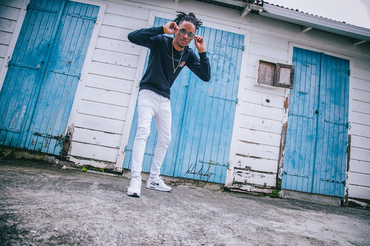 T-Stone, el ídolo de los jóvenes, está ahora "Fou dè vou"... - Kariculture