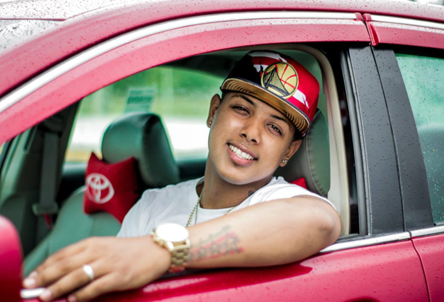 L'artiste urbain, Tony Man Yow, fait la promotion de sa nouvelle ...