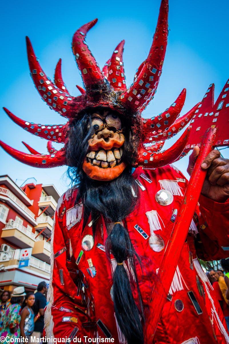 Le carnaval 2022 aura lieu en Martinique de 13h00 à 19h00 - Kariculture