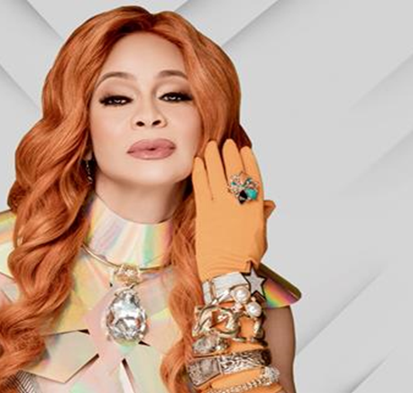 Merengue Diva Miriam Cruz presents the music video for the song "Tú ...